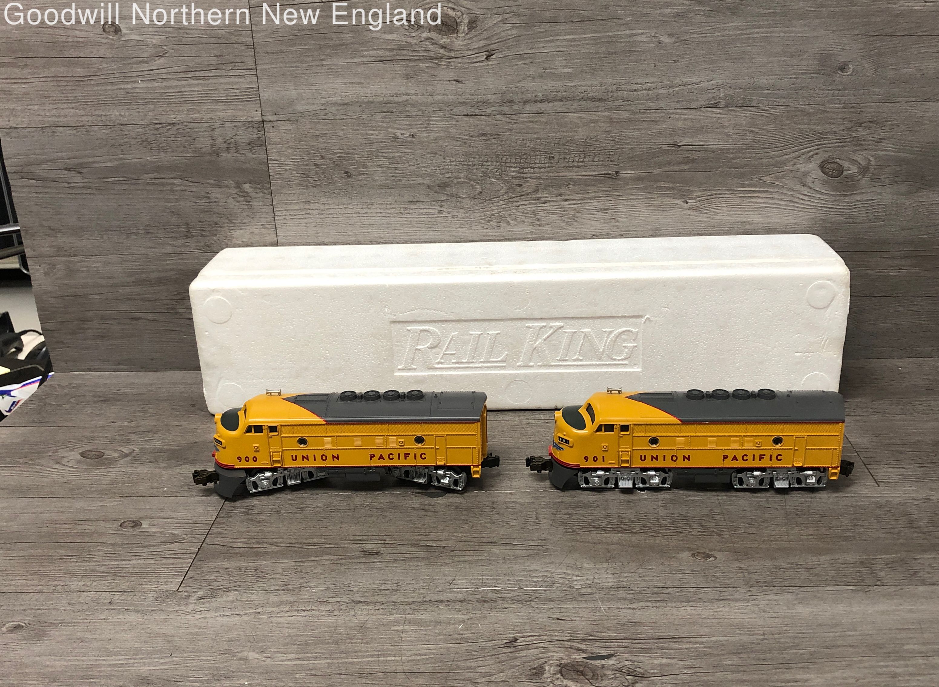 Set of 2 MTH Rail King O Gauge Union Pacific F-3 Locomotives 900/901 ...